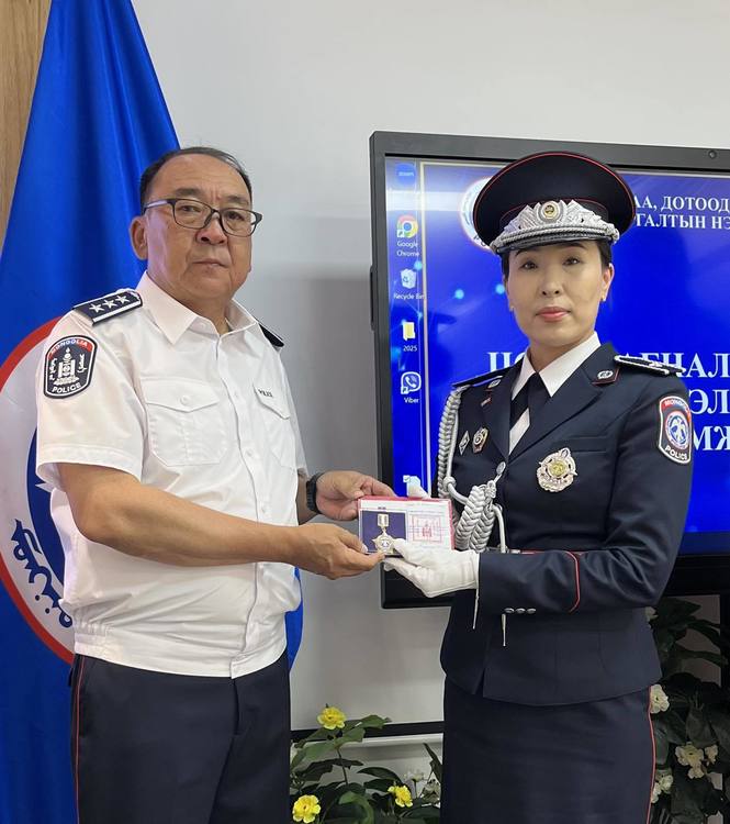 АЛБА ХААГЧДАД ЦОЛ, ШАГНАЛ ГАРДУУЛАХ ЁСЛОЛЫН АЖИЛЛАГАА ЗОХИОН БАЙГУУЛЛАА.